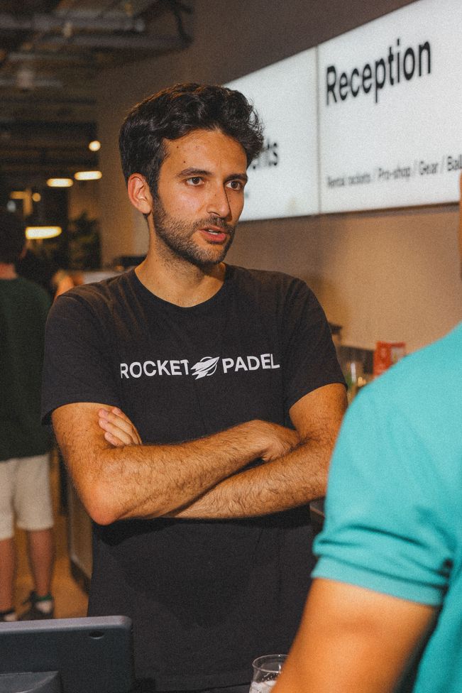 Bristol - 12 Panoramic courts, 2 Single courts, +10m ceiling height ...